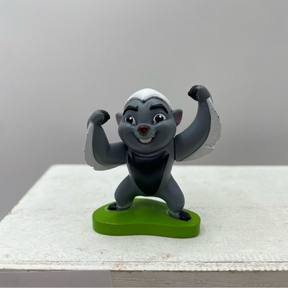 Disney | Toys | Disney Store Bunga Badger The Lion Guard Figure ...